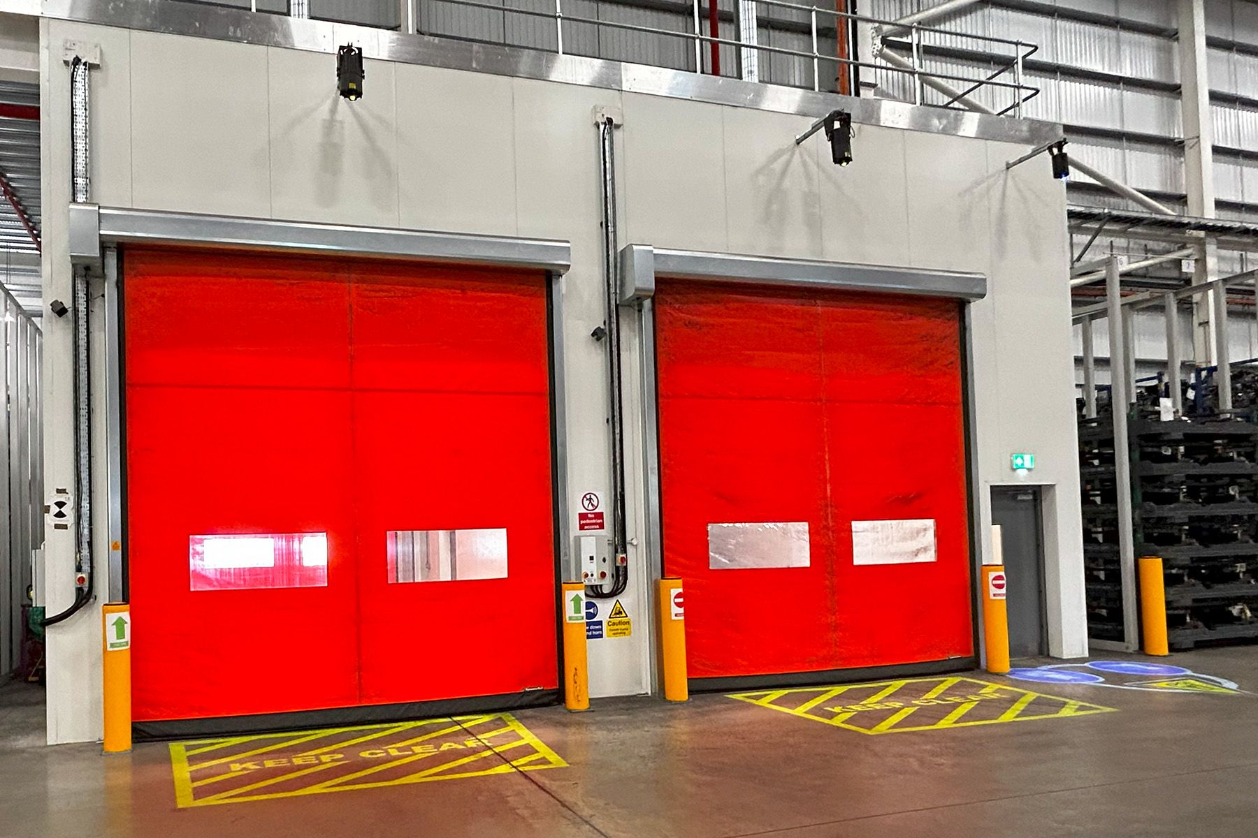UK automotive manufacturers fitting projected signage to improve safety ...